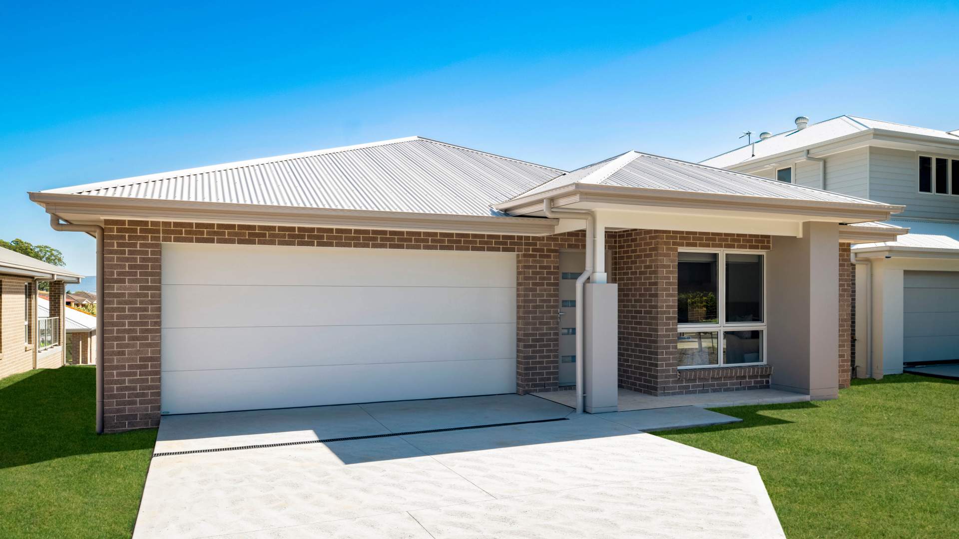 Visit Display Home Mount Terry, Albion Park | Complete